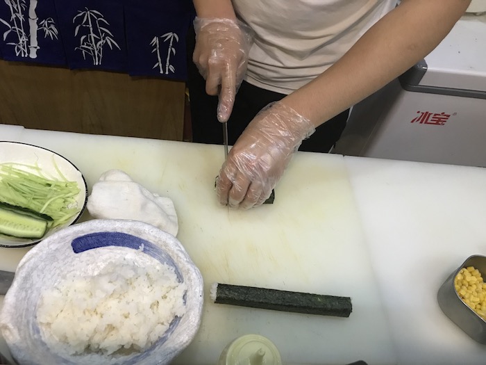 How To Cut Sushi Rolls? (5 Great Tips) - Easy Homemade Sushi