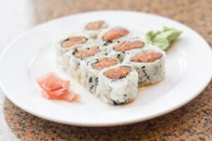 What Is In A Spicy Tuna Roll? - Easy Homemade Sushi